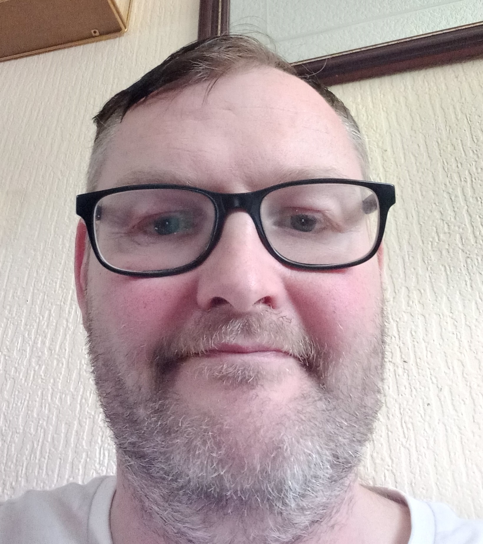 Chris returns to retail after five years of unemployment - Restart